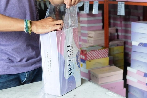 Cerita Uma Hapsari, Founder Sepatu Lokal Amazara yang Buktikan ...