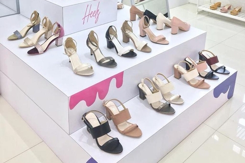 Cerita Uma Hapsari, Founder Sepatu Lokal Amazara yang Buktikan ...